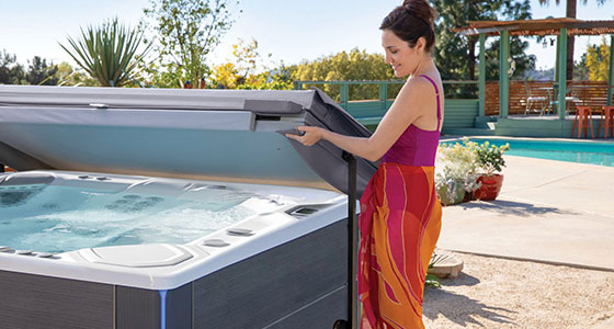 7 Person Hot Tub | Large Spa Pool Grandee® HotSpring Spas NZ